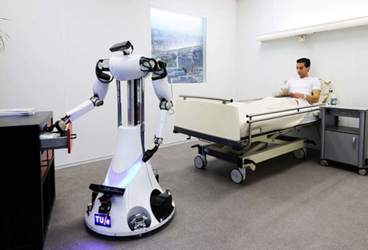 From Lab to Bedside How Medical Robots Are Transforming Patient Care